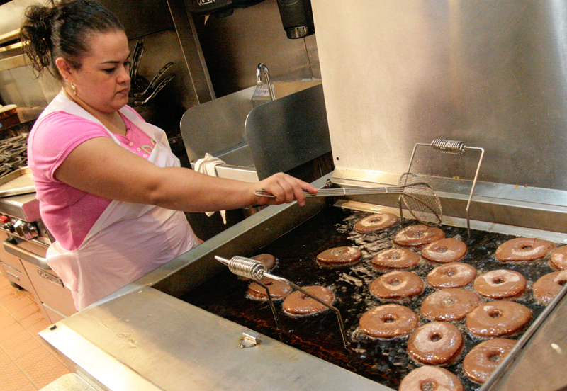 MY 18 HOURS IN THE RESTAURANT COMPLEX THAT NEVER SLEEPS